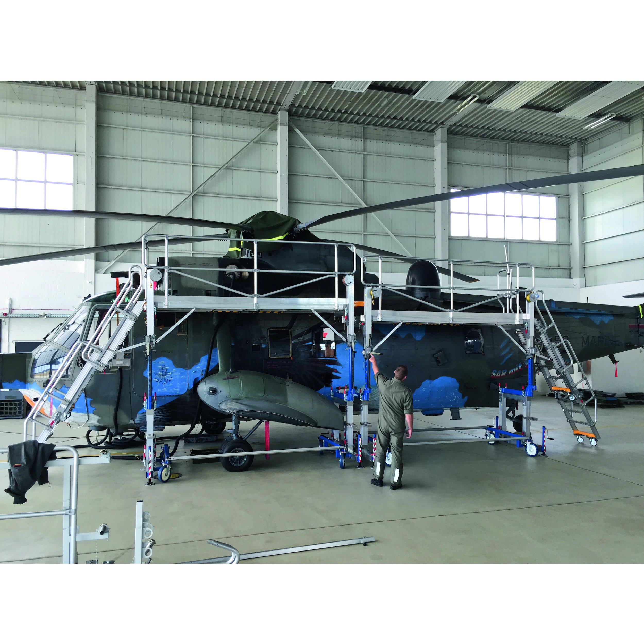 Customised work and maintenance platforms for the aviation sector ...
